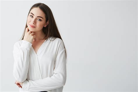 40・50代こそ着るべき！guの若見えトップス3つ つやプラ つやっときらめく美をプラス｜40代からのエイジングを前向きに