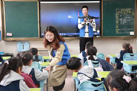 嗣瀛星火宣讲团探索书香党建全民阅读新形式走进青岛市实验小学 青岛大学自动化学院