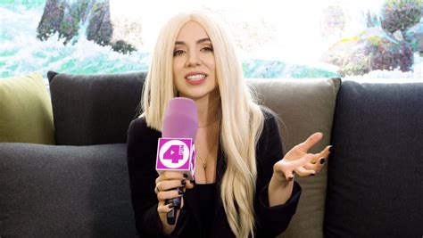 Ava Max O Kim Jest Piosenka Sweet But Psycho Fun Tv