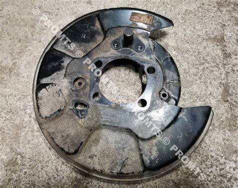 Купить Пыльник тормозного диска заднего правого Toyota RAV4 IV (XA40) в ...