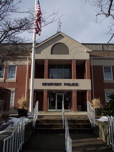 Newport Police Log Woman Arrested For Breaking A Window Newport Ri