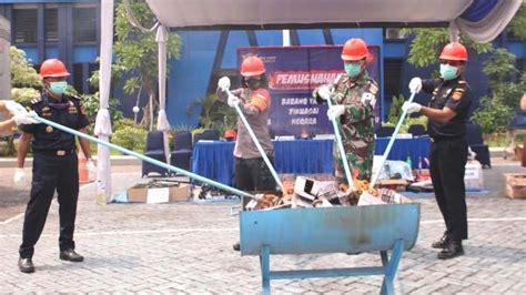 Bea Cukai Juanda Musnahkan Berbagai Barang Sitaan Ratusan Sex Toys Dan Ribuan Batang Rokok