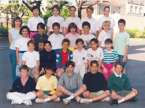 Photo De Classe Cm2 De 1992 Ecole Paul Bert Copains Davant