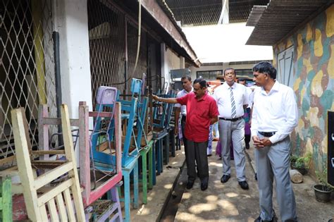 මහනුවර මහනාම විද්‍යාලයේ අවධානම් ගොඩනැගිලි මධ්‍යම ආණ්ඩුකාරවරයාගේ