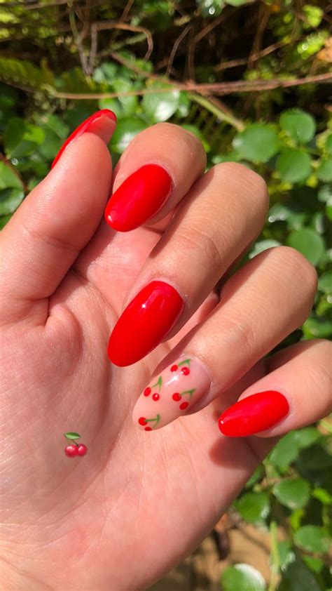 Pin By Nuria Roqueta On Red Acrylic Nails Cherry Nails Nails