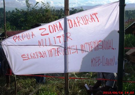 Pemakaman Revolusioner Tn Mako Tabuni Photo West Papua Blog