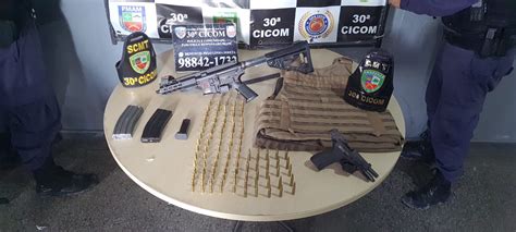 Dupla integrante de facção criminosa é presa armas e munições em