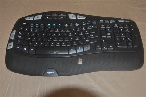 Logitech K350 Multimedia Ergonomic Wireless Keyboard Wave Unifying