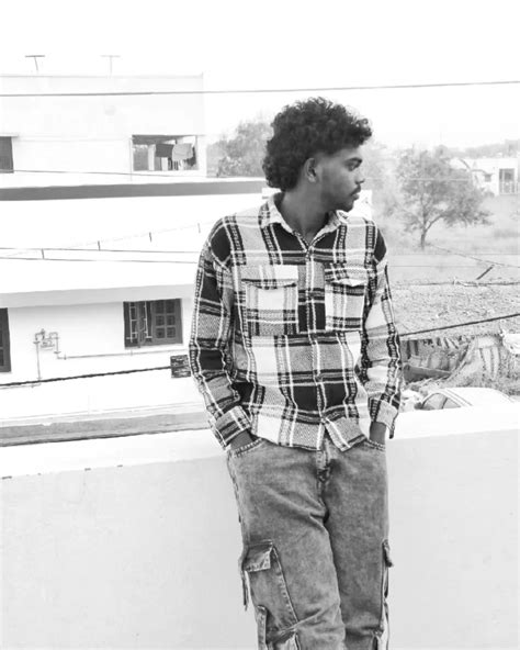 Melbin Mel Bin • Instagram Photos And Videos