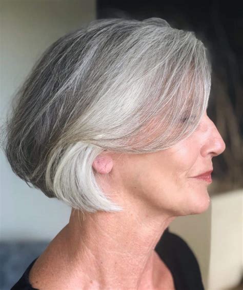 The 39 Best Youthful Hairstyles And Haircuts For Older Women