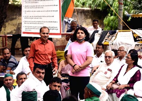 Congress Mp Adhir Ranjan Chowdhury Meets Protesting Wrestler Sakshi Malik
