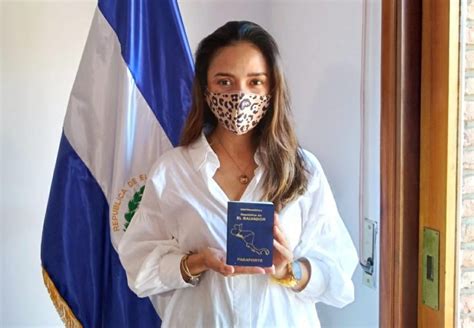 Más de mil pasaportes han emitido los consulados salvadoreños en EE UU