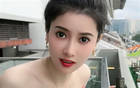 在李嘉欣、李嘉诚同款赛马会包厢看赛马是什么体验 宛央 宛央 哔哩哔哩视频