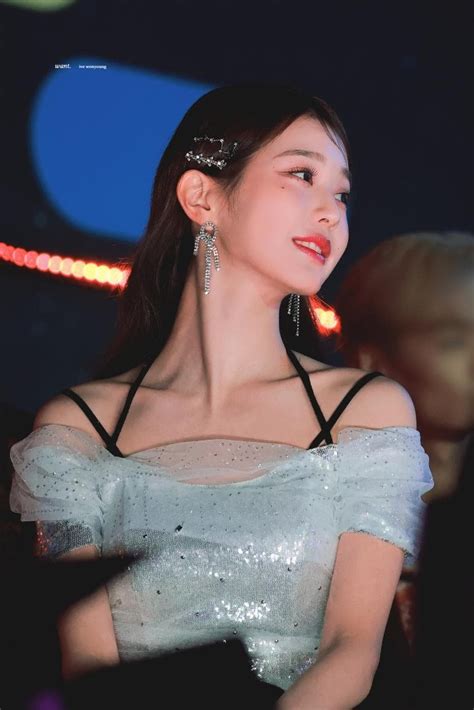 미모 폭팔한 장원영