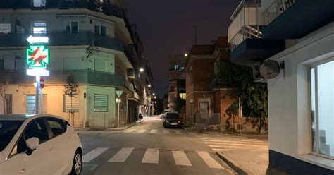 Una Baralla Al Carrer Balmes Se Salda Amb Dos Ferits Un Dells Per