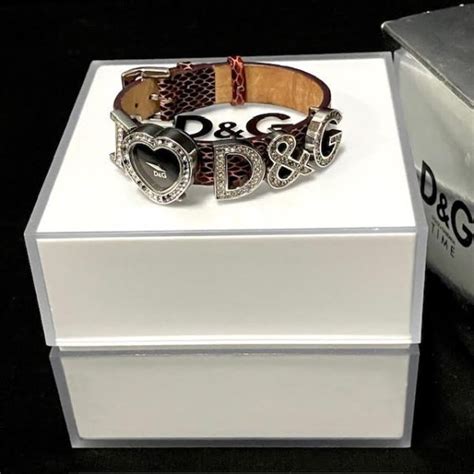 仙22＆35 Dolce＆gabbana 腕時計 I Love Dandg クォーツ ブレスレットウォッチ ハート ラインストーン ドルチェ