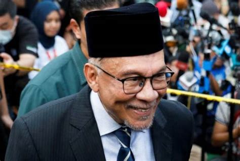 Solidaritas Untuk Rakyat PM Baru Malaysia Enggan Terima Gaji