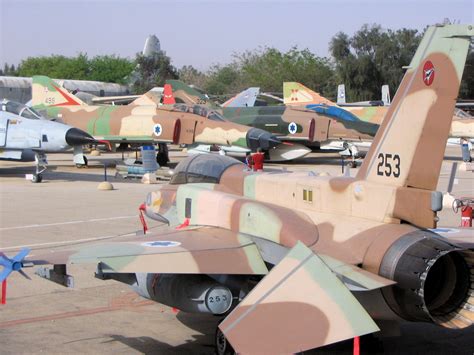 F 16i Sufa 253 Walk Around Page 1