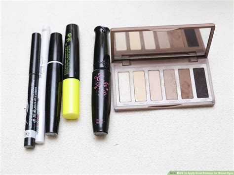 How To Do Makeup For Brown Eyes You