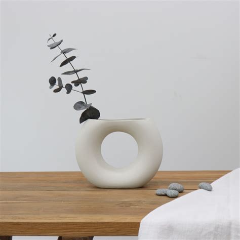 코지테이블 화이트 도자기 화병 빈티지 인테리어 오브제 도넛 위시버킷