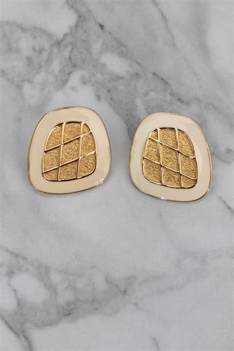 Vintage Gold Monet Cream Gem