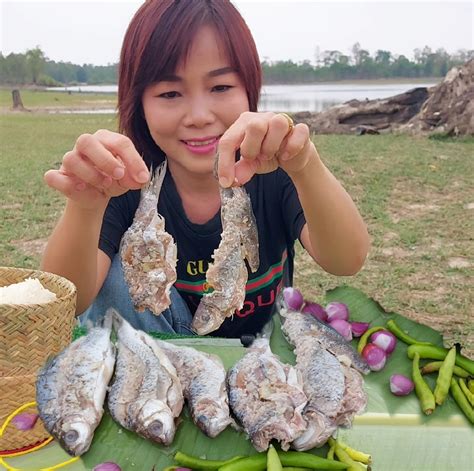 ส้มปลาดิบๆ แกล้มพริกสด หอมแดง แซ่บคัก ส้มปลา แนวกินบ้านๆ เเซ่บคัก