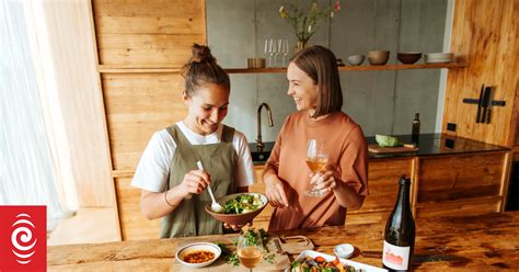 Two Raw Sisters Launch New Cookbook For Intelligently Lazy Cooks Rnz News