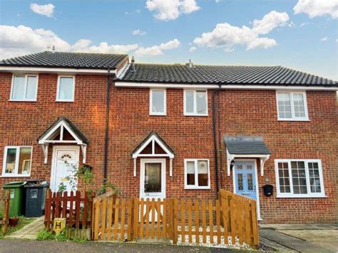Eckersley Drive Fakenham Nr21 2 Bed Terraced House £850 Pcm £196 Pw