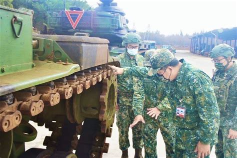 澎防部副指揮官視導部隊機動前整備 要求落實風險管控 軍聞 澎防部副指揮官視導部隊機動前整備 要求落實風險管控 青年日報