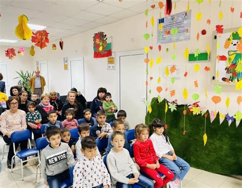 Кметът на Враца Калин Каменов поздрави малчугани по случай Деня на християнското семейство снимки