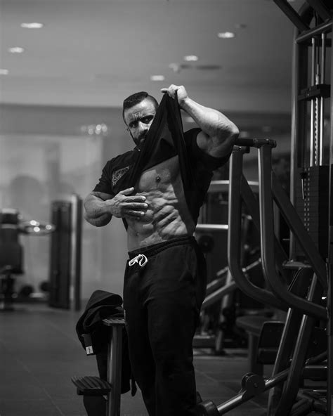Hadi Choopan Instagram On Pinno Vqfit Instagram Black Friday Sale Is
