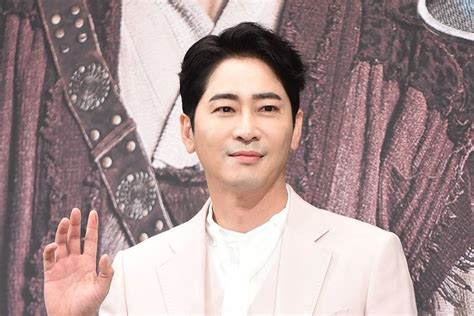 Kang Ji Hwan