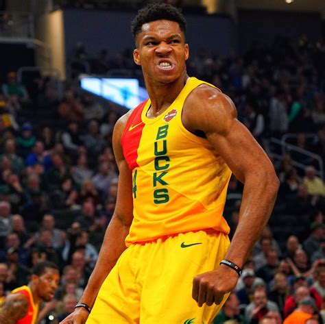 2019nba季后赛球队名单，西部球队金州勇士和东部球队雄鹿都进了季后赛 球迷屋