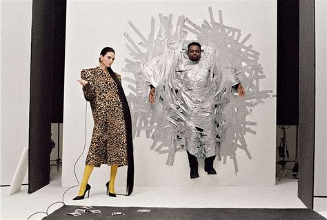 Maurizio Cattelan Maakt Kunst Van Kendall Jenner Mixed Grill