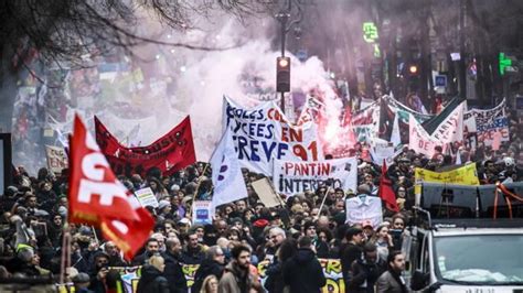 Detenidas 27 Personas En París En Las Protestas Contra La Reforma De
