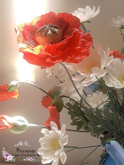Яркий букет полевых цветов выполнен из фоамирана Тончайшие лепестки цветов колышутся от дыхания