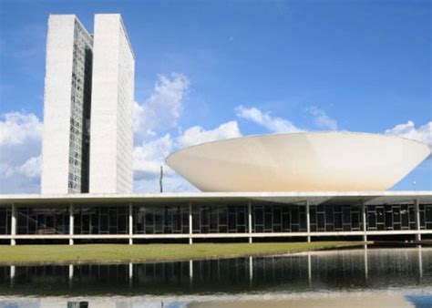 Aprovado projeto que institui política de prevenção à violência nas