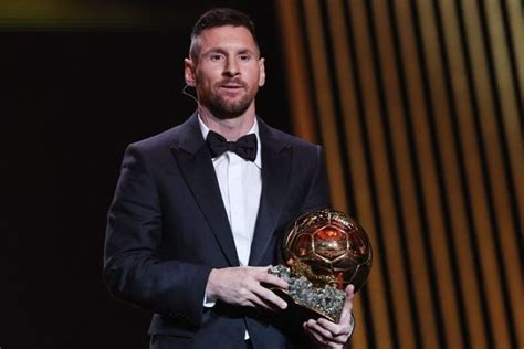 Messi Conquista Oitava Bola De Ouro No Dia Do Aniversário De Maradona