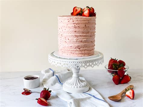 Strawberry Cake With Strawberry Buttercream Xo Katie Rosario