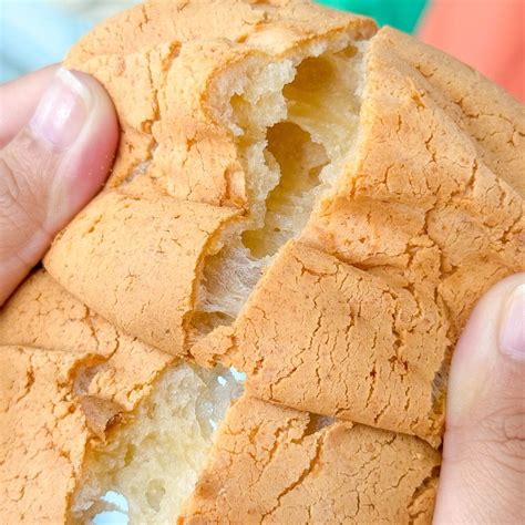 Eat Here 🥬พริกหยวกยัดไส้หมูย่าง วิธีทำ 1 โขลกรากผักชี พริกไทยเม็ด และกระเทียม จนละเอียด 2 นำ