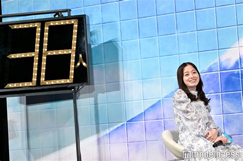 画像5468 橋本環奈、制服姿で美脚披露「可憐」「眩しすぎる」の声【おむすび】 モデルプレス