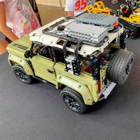 LEGO Technic Land Rover Defender 42110: Erste Detailbilder – zusammengebaut