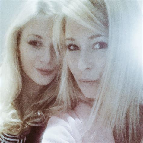 Tw Pornstars Lola Reve Officiel Twitter 1045 Pm 9 Mar 2015