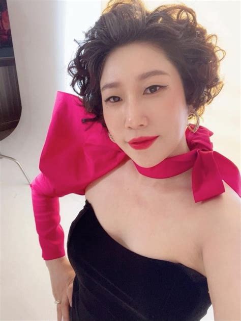 10살 연하♥ 김영희 임신 중 과감한 어깨 노출 일 벌이는 중 출산 전후 계획 있어 Ten★