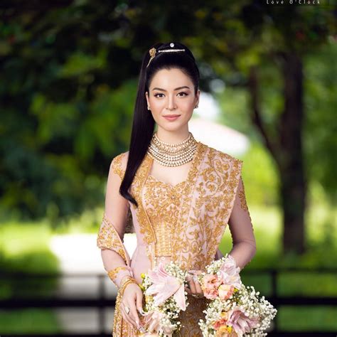 Moe Htet Arkar Htun Professional Makeup Artist