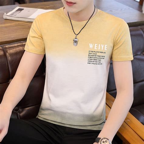 เสื้อยืดแขนสั้น คอกลม แบบบาง แต่งไล่โทนสี แฟชั่นฤดูร้อน สําหรับผู้ชาย