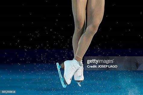 Ice Skate Show Photos And Premium High Res Pictures Getty Images