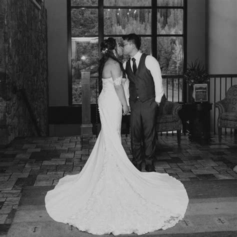 Chari Leung Chariwhl • Threads Say More