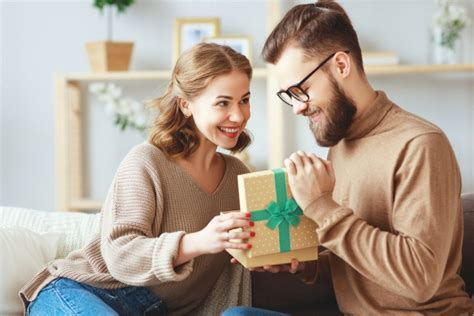 Что подарить мужчине на 23 февраля: 200 идей оригинальных и креативных ...