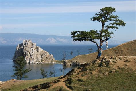 Байкал виды озера нерпа железная дорога Дерево желаний и сувениры